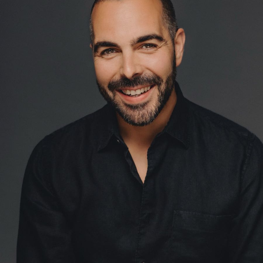 Intro - Book with Benedikt Lehnert