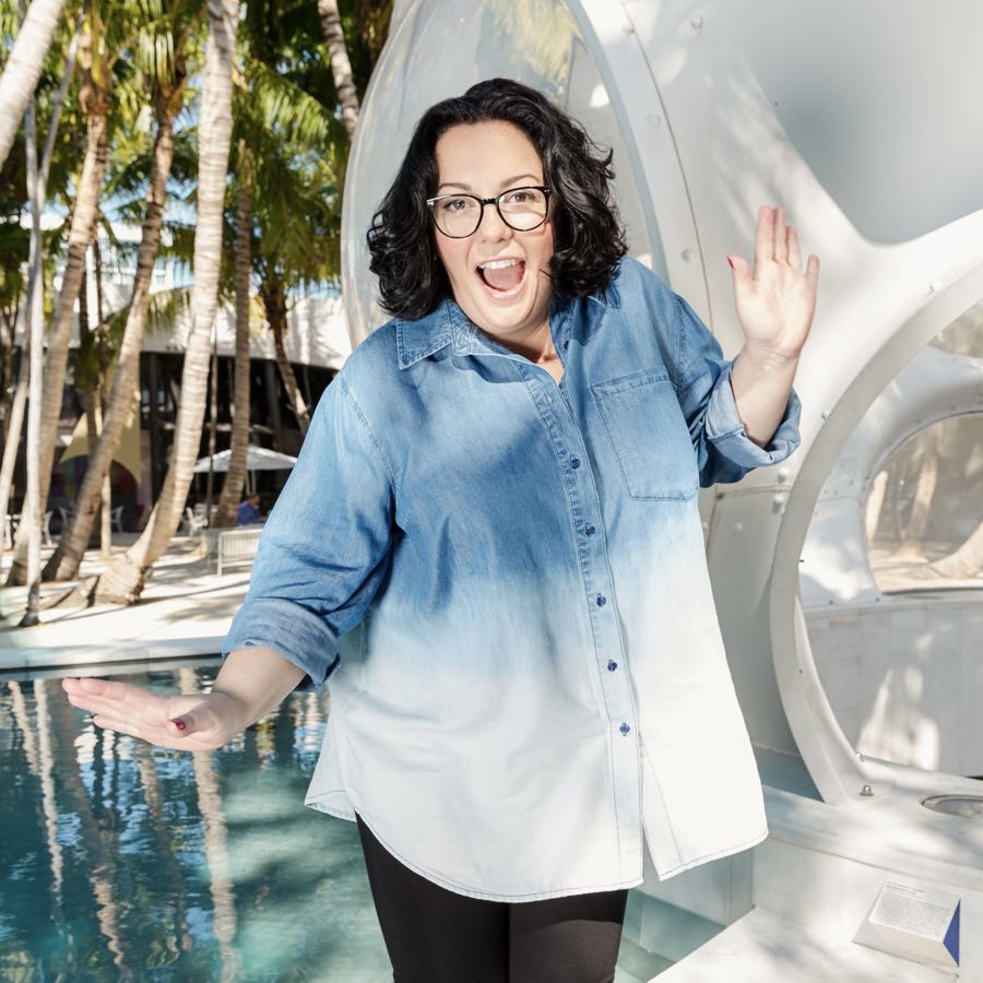 Intro - Book with Carisa Perez-Fuentes