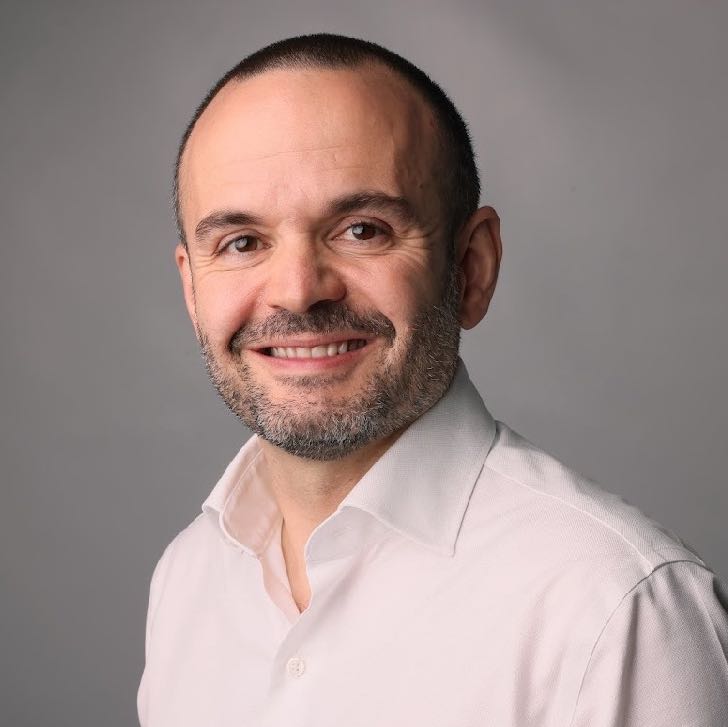 Intro - Book with Paulo Colino