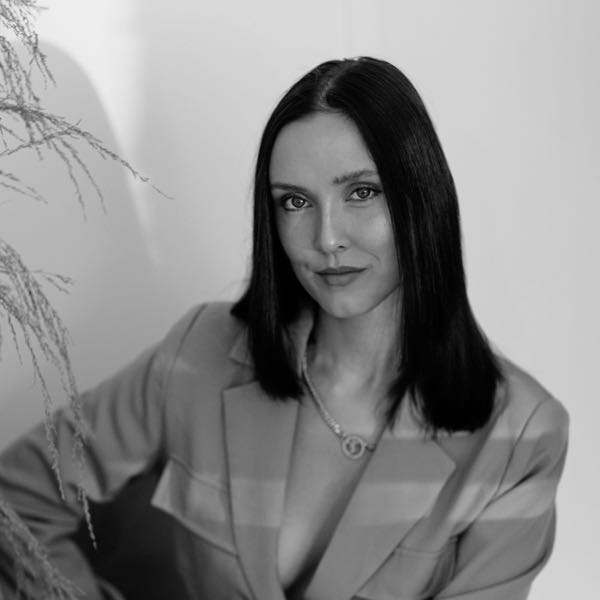 Intro - Book with Victoria McAbee