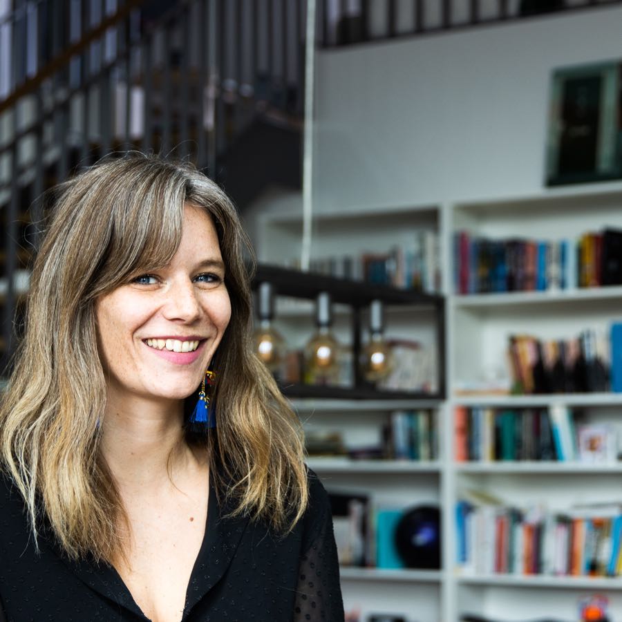 Intro - Book with Marieke Neleman