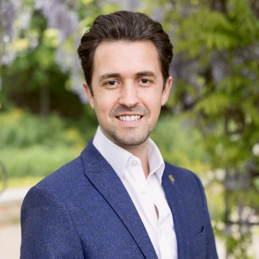 Intro - Book with Scott Robson