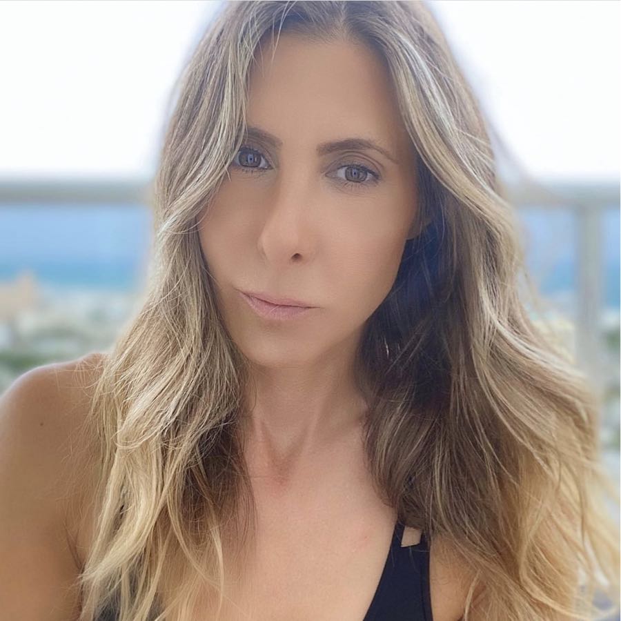 Intro - Book with Amber Leigh