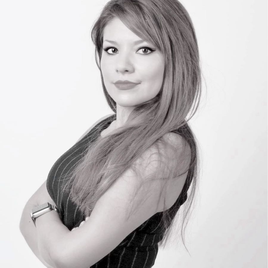 Intro - Book with Sheyla Felix