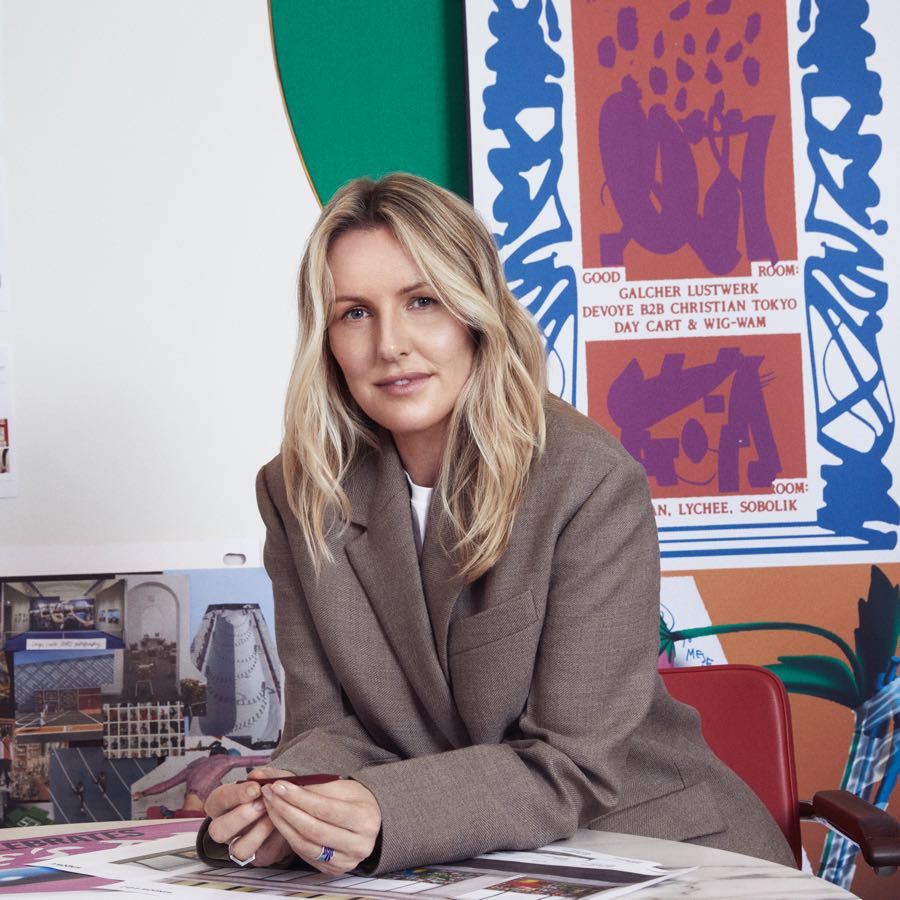 Intro - Book with Laura Weir